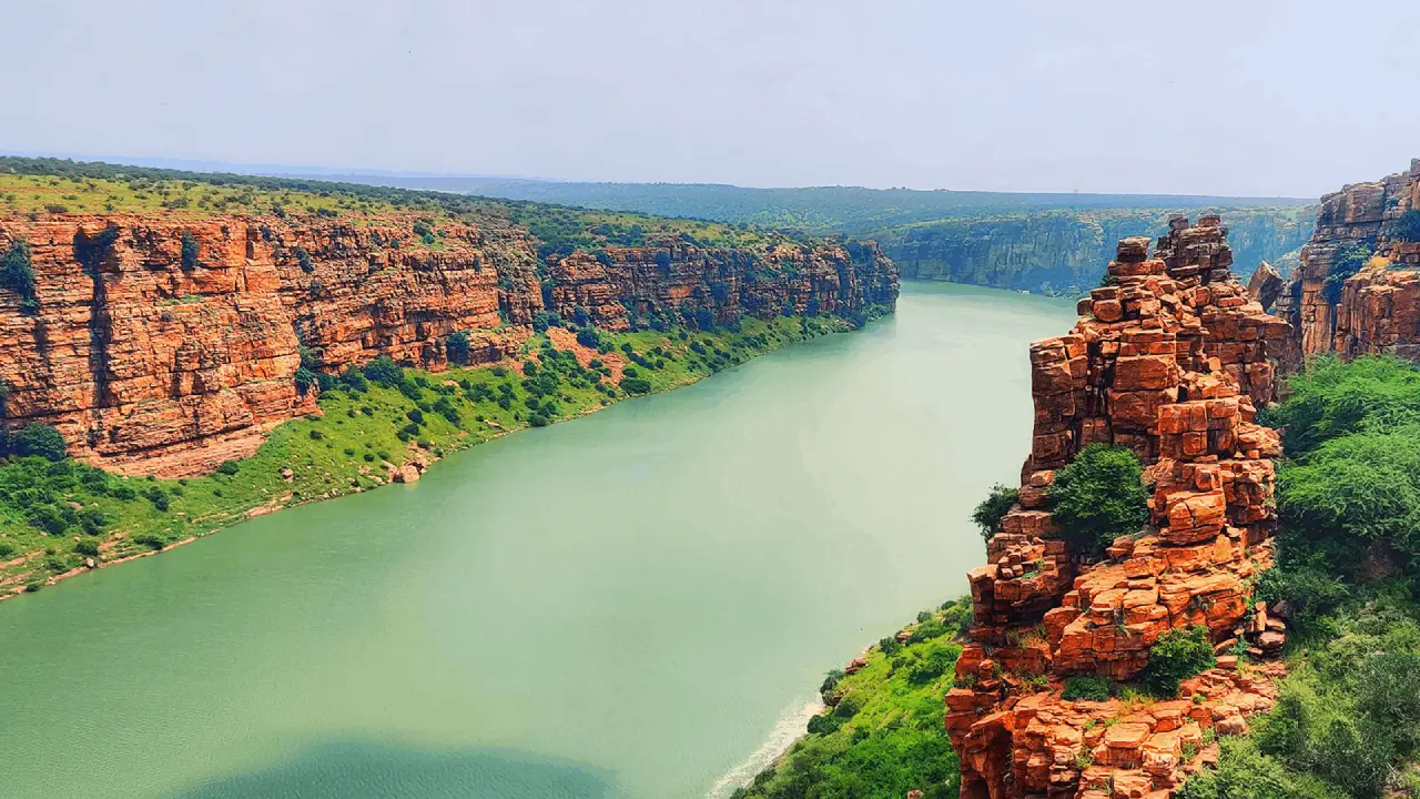 Top 25 Best Tourist Places in Andhra Pradesh